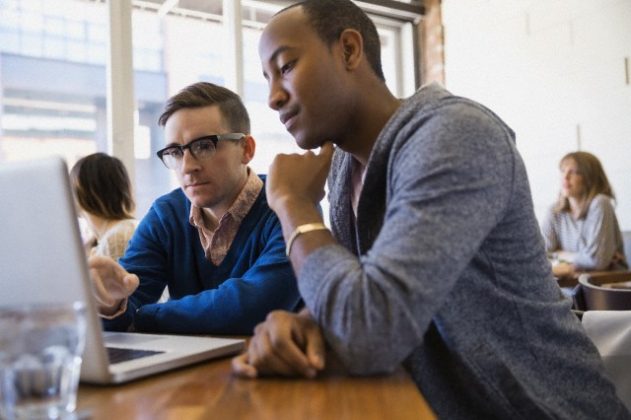 How to Stop Office Chit Chat? Biggest Time Waster at Work - Wisestep